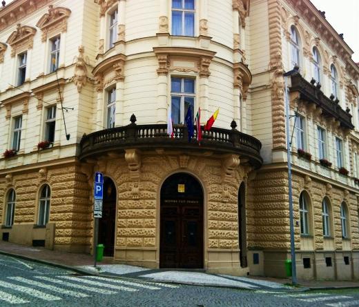 Referent/ka odboru majetku, odd. nakládání s nem. majetkem | JenPráce.cz